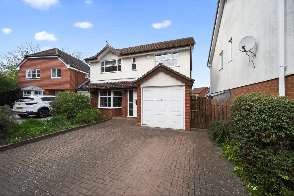 Constable Way, Sandhurst, GU47 4 bed detached house for sale - £625,000