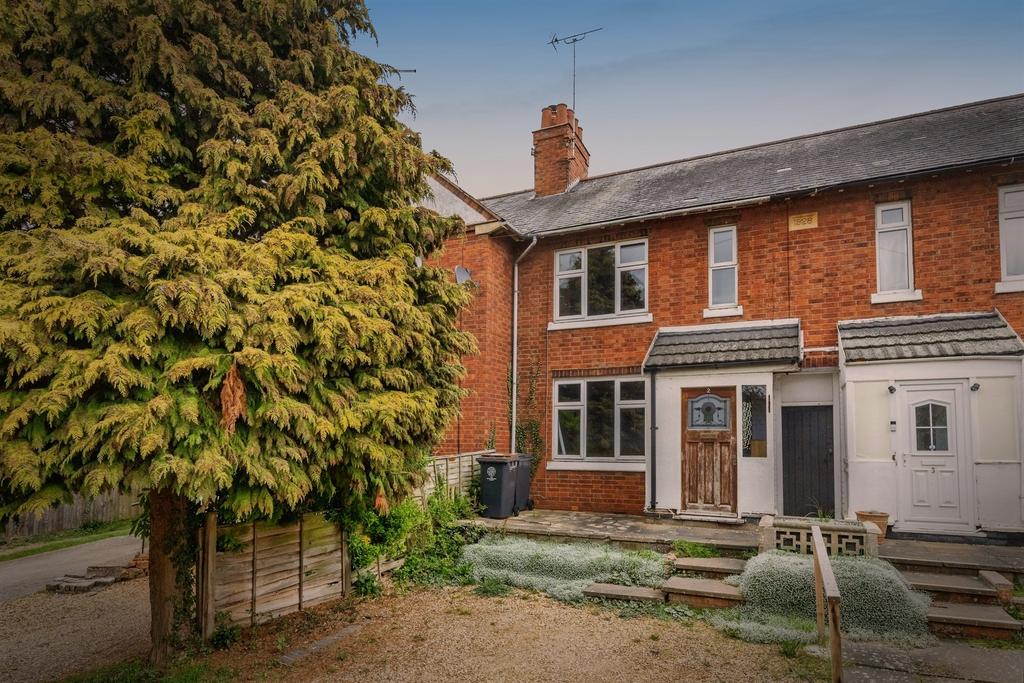 Manor Farm Road, Raunds 3 bed terraced house for sale - £160,000