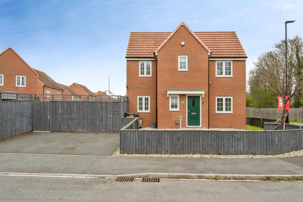 Clover Street, Woodlands, Doncaster... 3 bed semi-detached house for ...