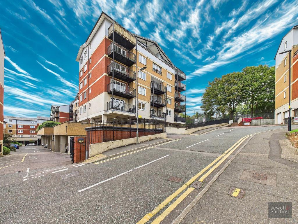 Northway, Rickmansworth, WD3 1QQ 2 bed flat for sale - £300,000