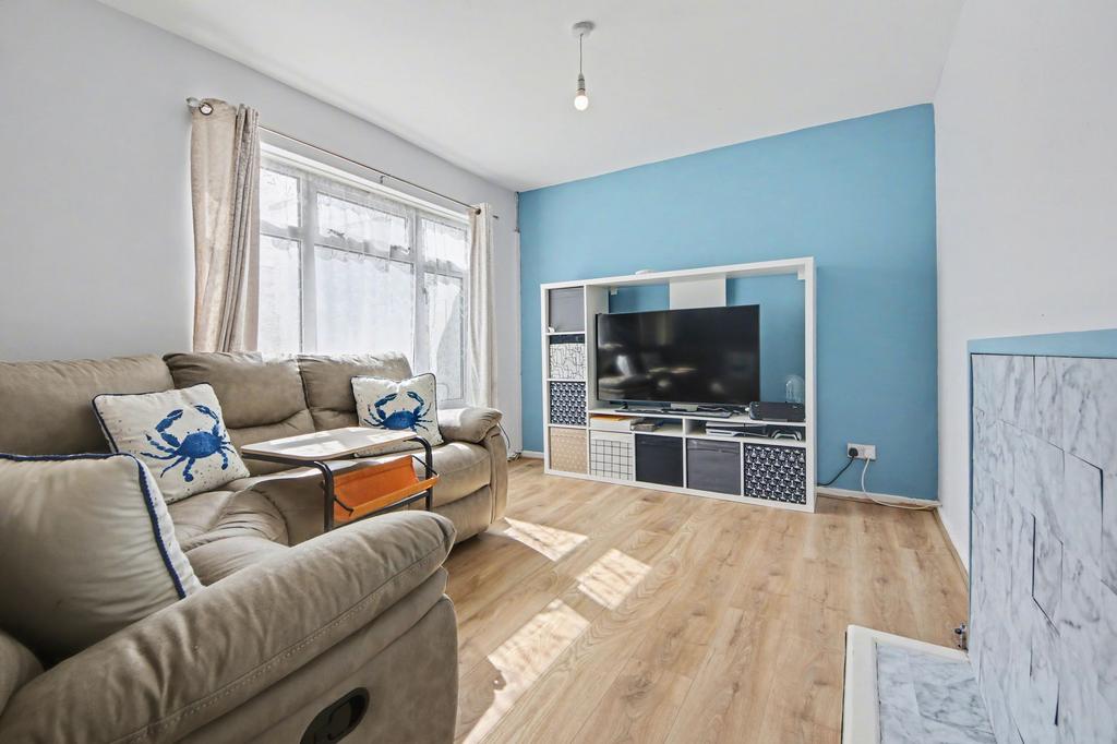 Chilcomb Road, Southampton SO18 2 bed house for sale - £200,000