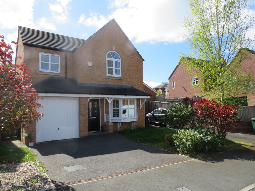 Bhullar Way, Oldbury, B69 4 bed property to rent - £1,600 pcm (£369 pw)