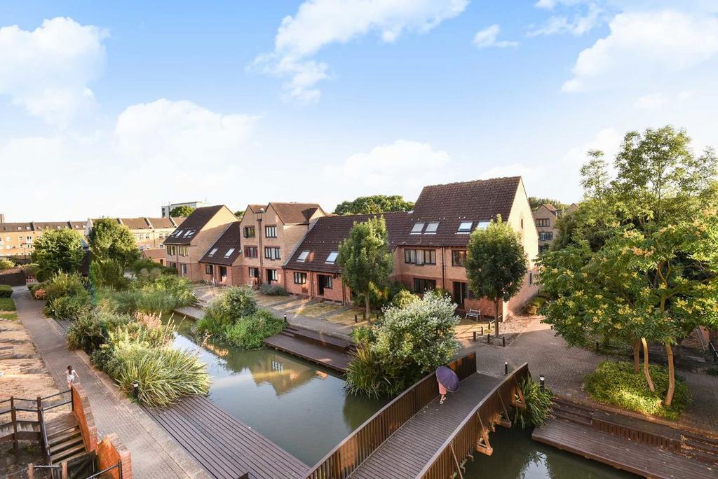 Leerdam Drive, London E14 1 bed flat - £1,972 pcm (£455 pw)