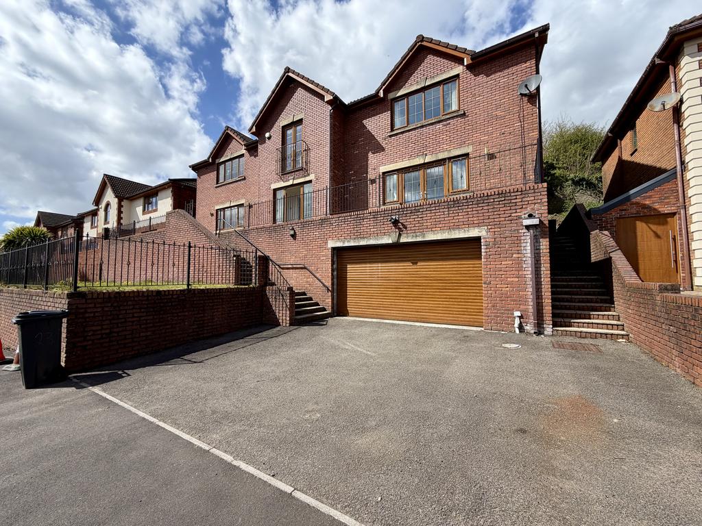 Treharris, Treharris CF46 4 bed detached house for sale - £375,000