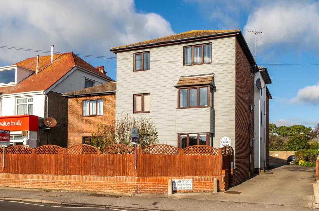 Elmer Road, Elmer, Bognor Regis 1 bed apartment for sale - £135,000