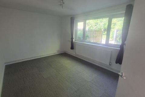 1 Bed Flats To Rent In Crawley | OnTheMarket
