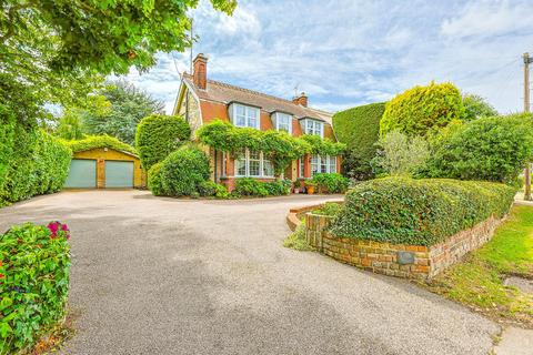 Houses for sale in Hockley, Essex | OnTheMarket