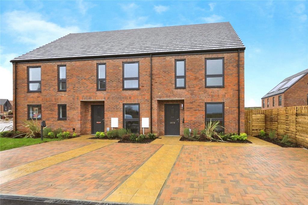 The Broyle, Ringmer, East Sussex, BN8 2 bed terraced house for sale - £ ...
