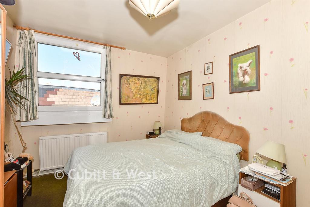Arun Prospect, Pulborough RH20 2 bed flat for sale - £119,500