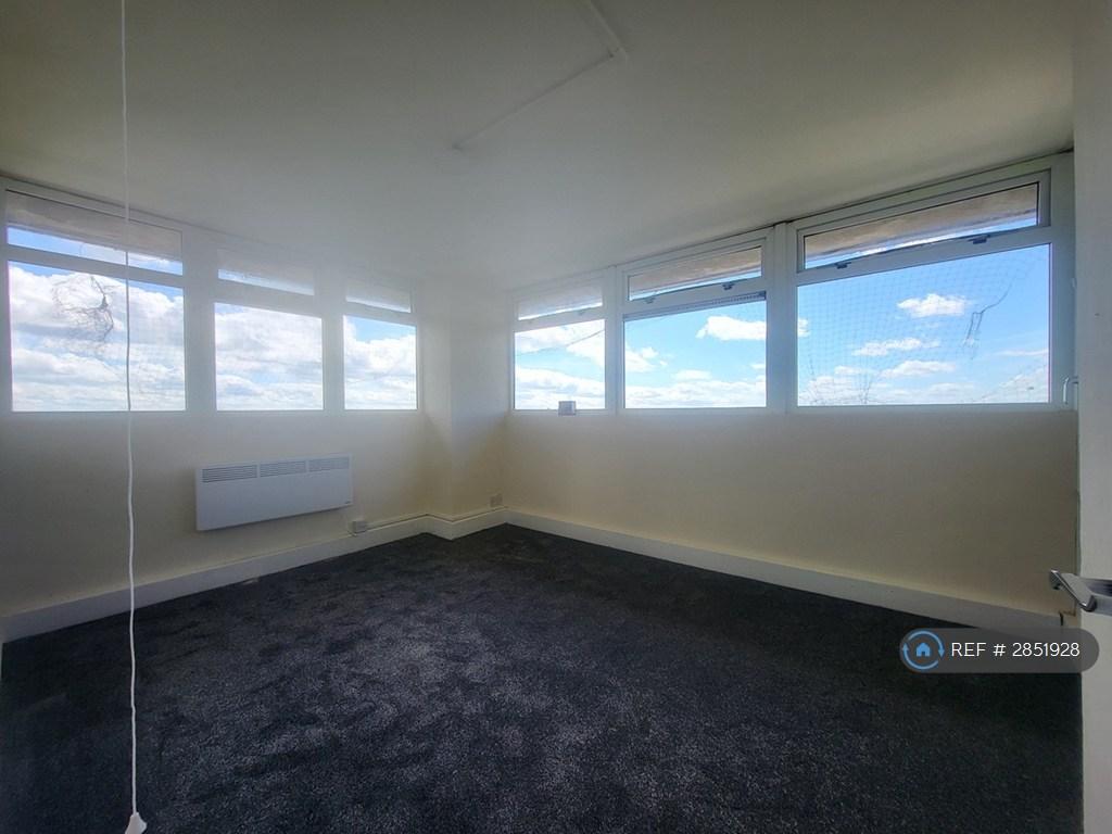 Caradoc Close, Coventry, CV2 1 bed flat to rent - £650 pcm (£150 pw)
