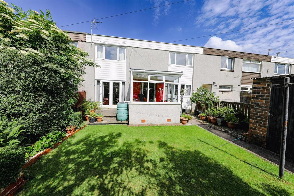 Haddington Crescent, Glenrothes 3 bed terraced house for sale - £97,500