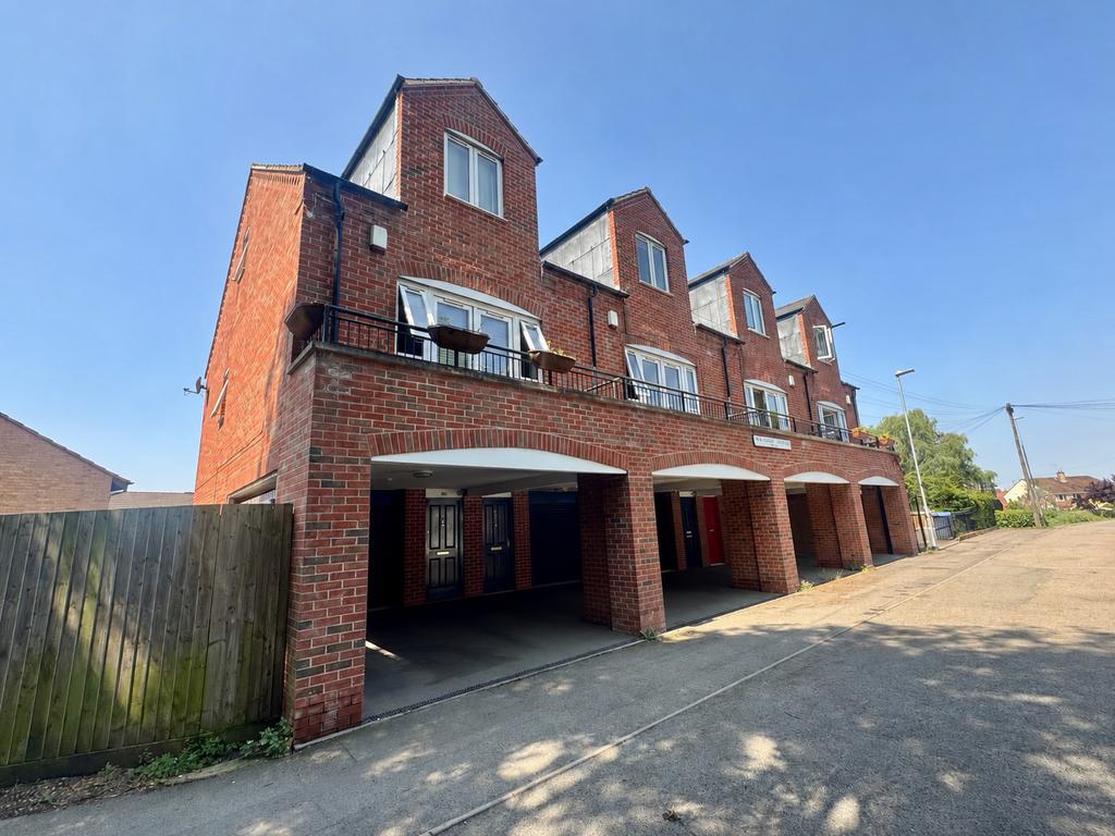 Telford Way, Leicester, LE5 2 bed house to rent - £1,050 pcm (£242 pw)