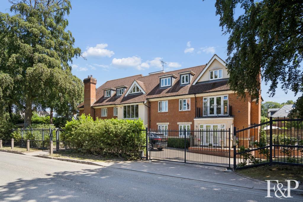 Red Gables, St. Georges Lane, Ascot... 2 bed apartment for sale - £410,000