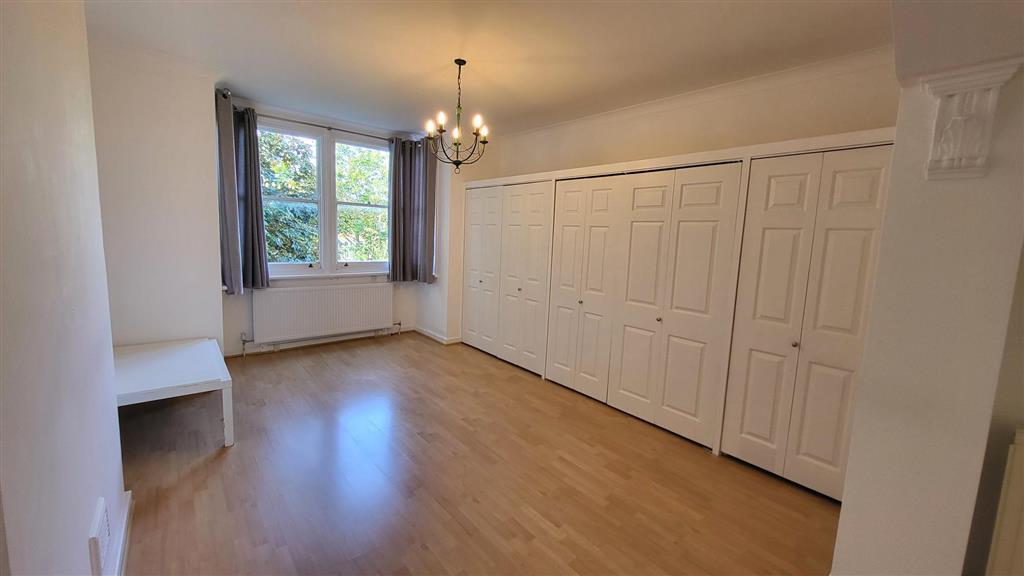 The Ridgeway, ENFIELD Studio to rent - £1,300 pcm (£300 pw)