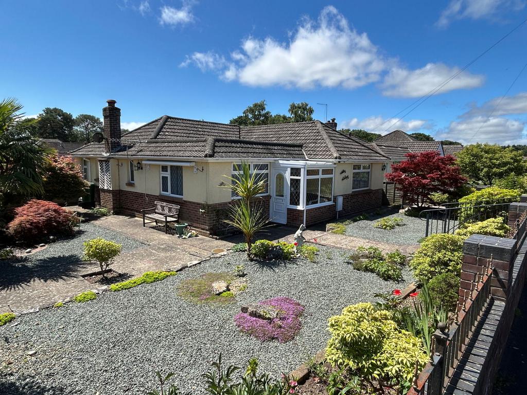 Northbrook Road, Broadstone BH18 3 bed detached bungalow for sale - £ ...
