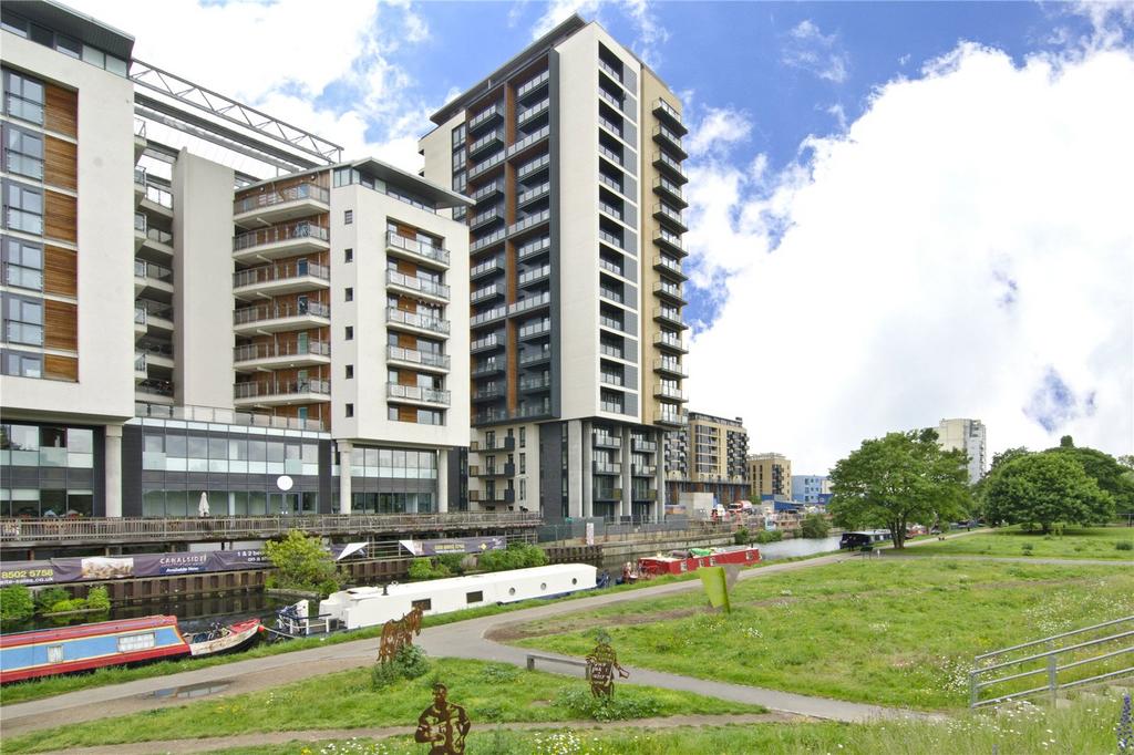 Grand Regent Tower, 2 Cadmium Square... 2 bed flat - £2,450 pcm (£565 pw)