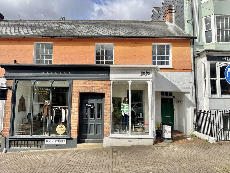High Street, Cuckfield 3 bed maisonette - £1,650 pcm (£381 pw)
