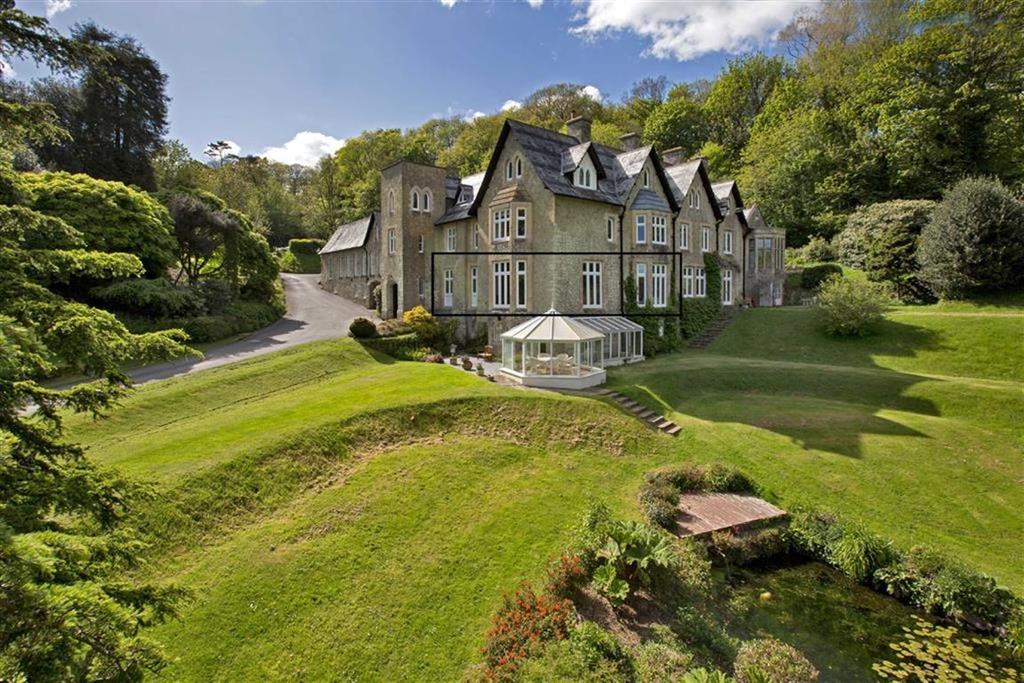 Splendid Location Blackawton Devon TQ9 1 Bed Apartment 249 000 splendid-location-blackawton-devon-tq9-1-bed-apartment-249-000