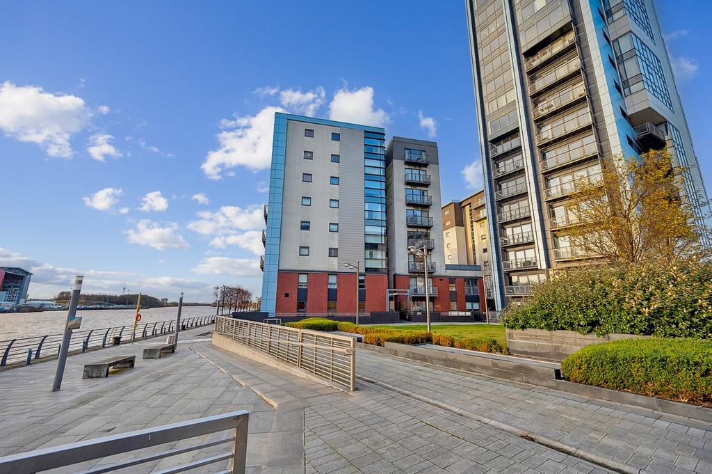 Meadowside Quay Square, Flat 7/2... 2 bed flat - £1,150 pcm (£265 pw)