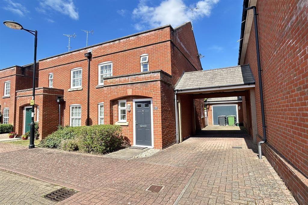 Sherfield Park, Sherfield on Loddon 2 bed semi-detached house - £1,595 ...