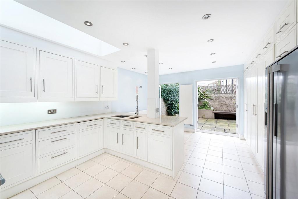 Bishops Road, London 4 bed terraced house to rent - £5,750 pcm (£1,327 pw)