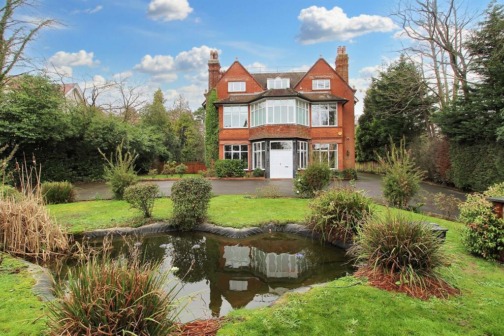 Oathall Road, Haywards Heath, RH16 10 bed detached house - £5,000 pcm ...