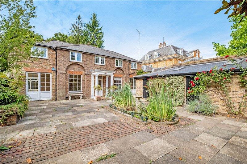 Ham Common, Richmond, Surrey, TW10 3 bed detached house - £4,000 pcm (£ ...