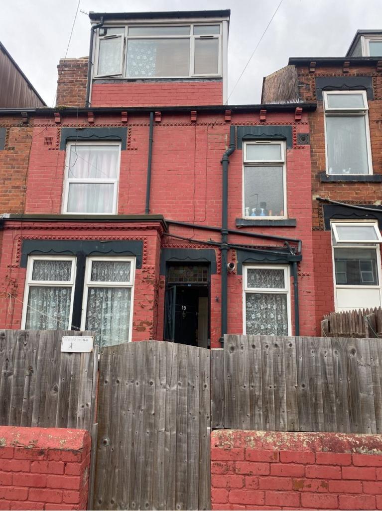Clifton Mount, Leeds, West Yorkshire, LS9 2 bed terraced house for sale ...