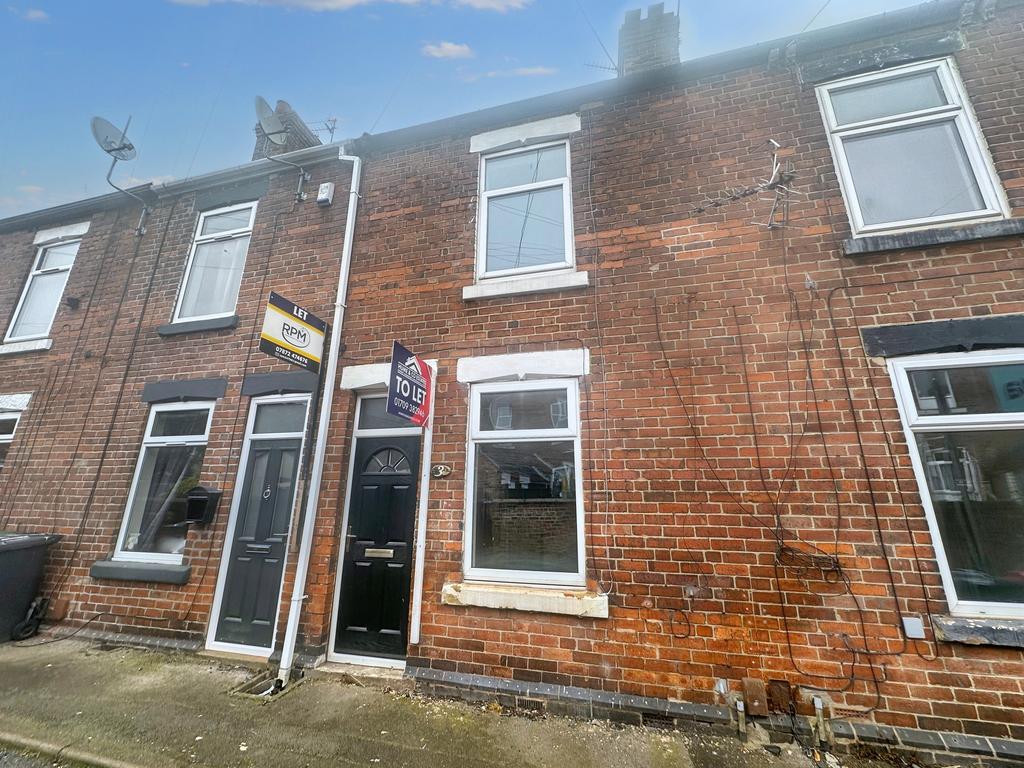 Gordon Terrace, Clifton, Rotherham S65 2 bed terraced house to rent - £ ...