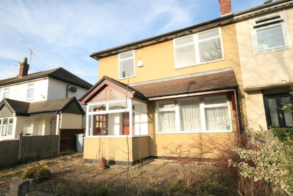 Tatton Road, Crewe 3 bed semi-detached house - £900 pcm (£208 pw)