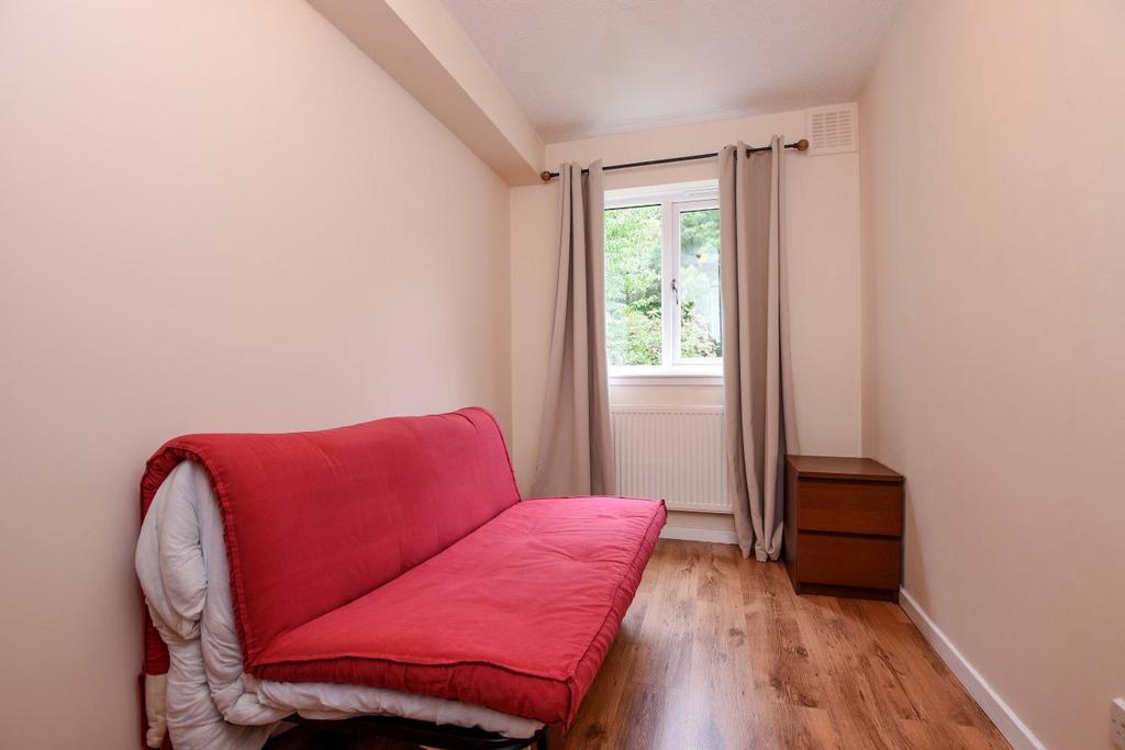 Walerand Road Lewisham 2 Bed Flat 375 000 walerand-road-lewisham-2-bed-flat-375-000