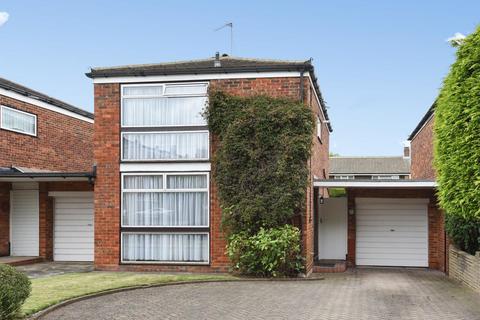 Houses for sale in Hayes : Bromley | Latest Property | OnTheMarket
