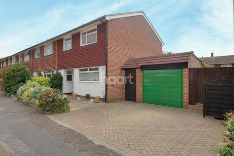 Houses for sale in Shepperton | Latest Property | OnTheMarket