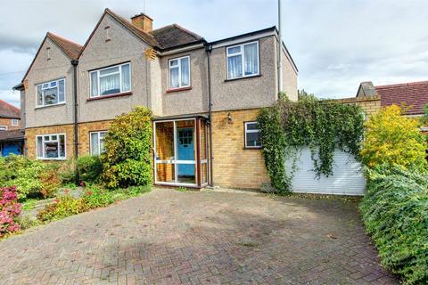 Houses for sale in Hayes : Bromley | Latest Property | OnTheMarket