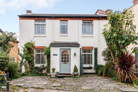Houses for sale in Shepperton | Latest Property | OnTheMarket