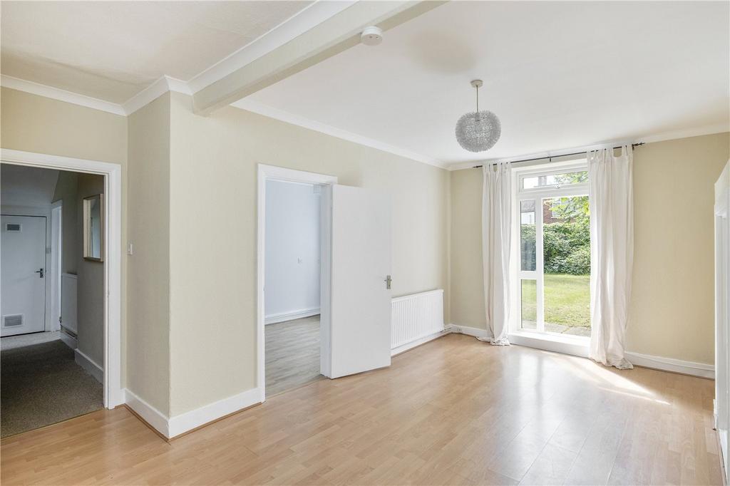 Mount Ephraim Road, London, SW16 2 bed apartment - £1,800 pcm (£415 pw)