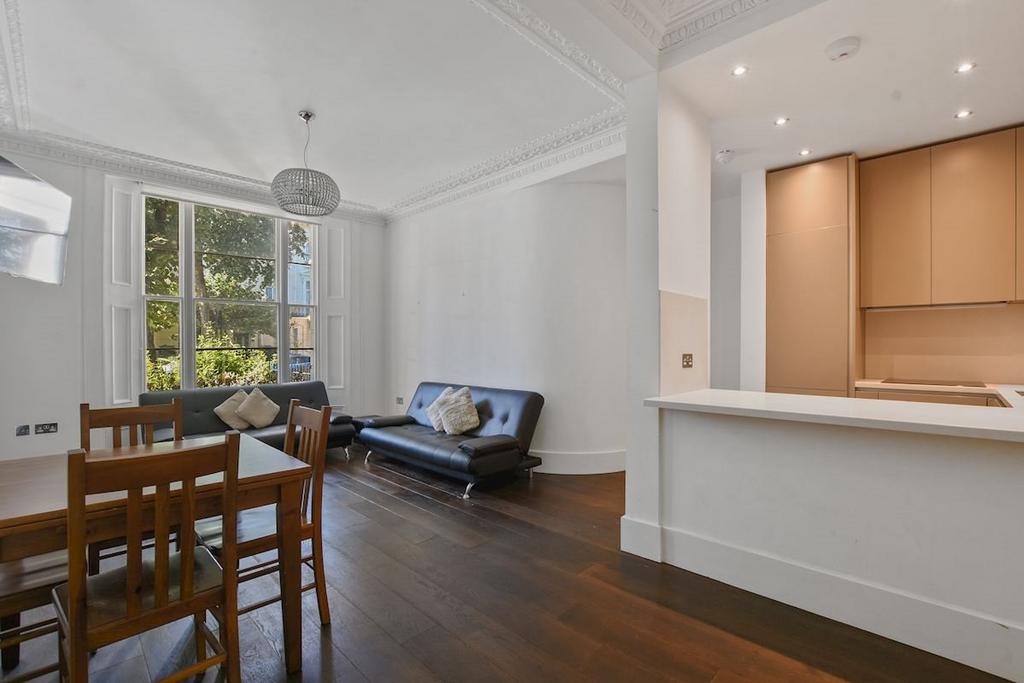 Inverness Terrace, Bayswater 2 bed flat to rent - £3,700 pcm (£854 pw)