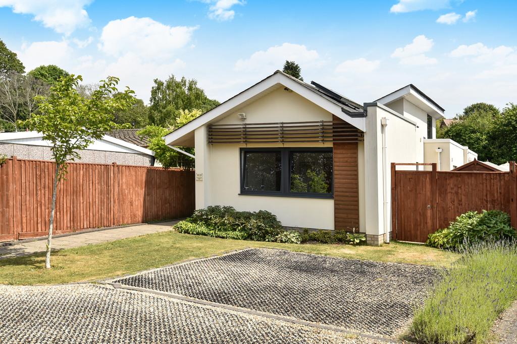 Springvale Road, Winchester 2 bed detached bungalow - £475,000