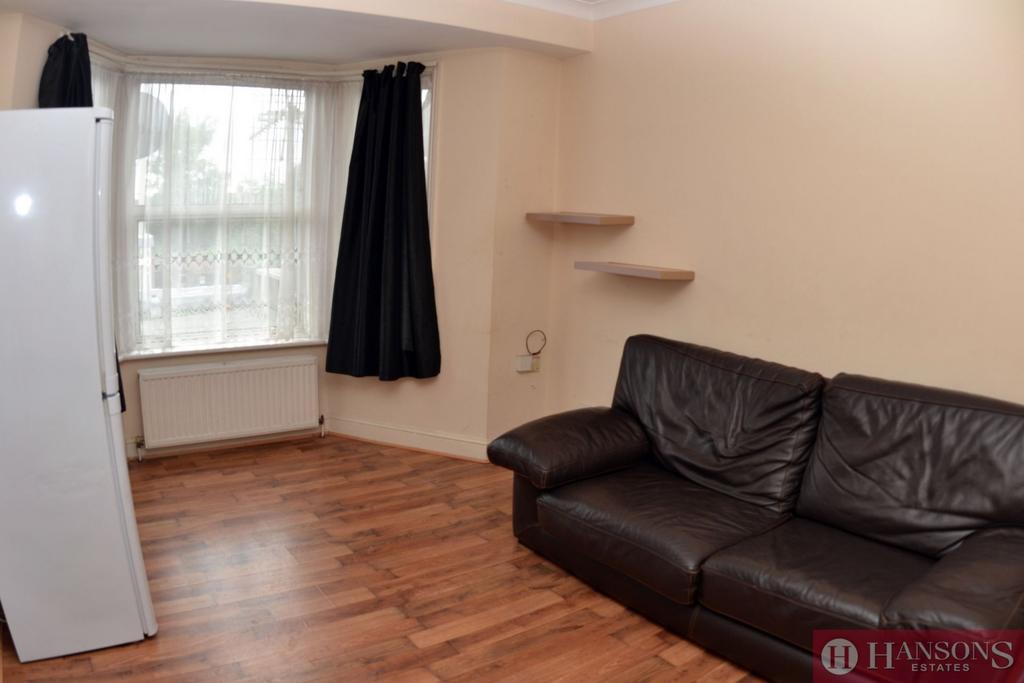 High Road, Ilford, IG3 1 bed flat - £1,250 pcm (£288 pw)