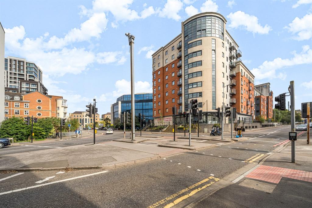 Watlington Street, Reading, RG1 1 bed apartment - £1,200 pcm (£277 pw)