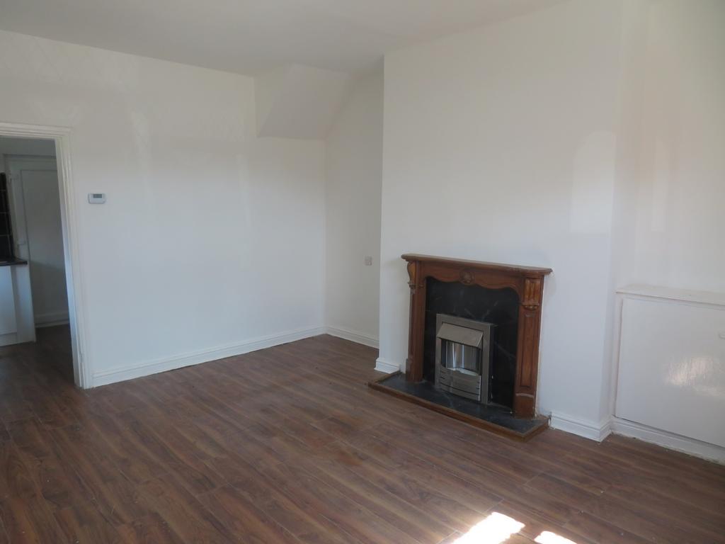 Milkstone Place, Deeplish, OL11 2 bed terraced house - £850 pcm (£196 pw)