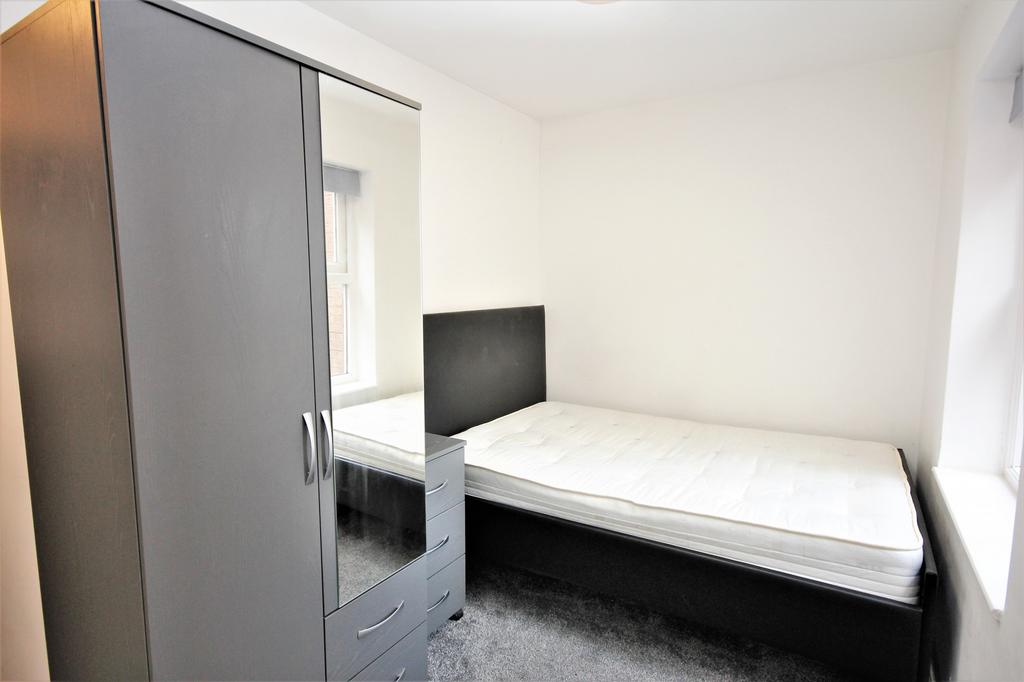 4 Fishergate Court, Preston PR1 1 bed apartment - £625 pcm (£144 pw)