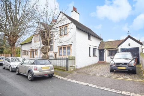 Houses for sale in Bushey | Latest Property | OnTheMarket