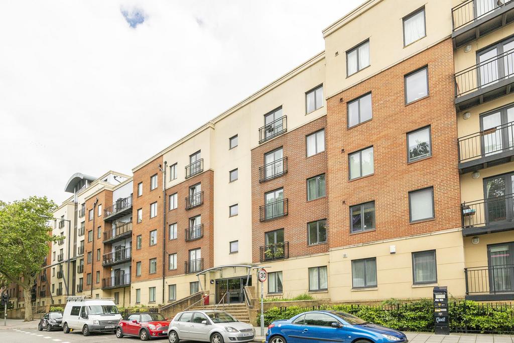 Squires Court, Bedminster 2 bed flat - £1,300 pcm (£300 pw)