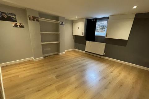 Houses to rent in Stockport | OnTheMarket