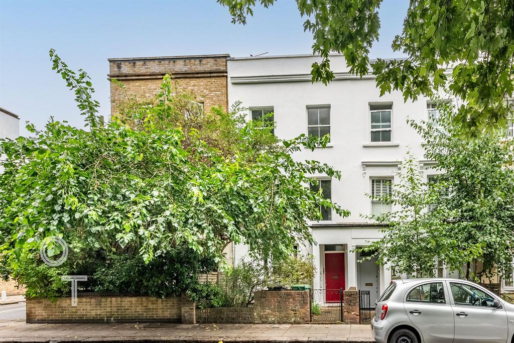 Grafton Road, Kentish Town NW5 2 bed maisonette - £2,817 pcm (£650 pw)