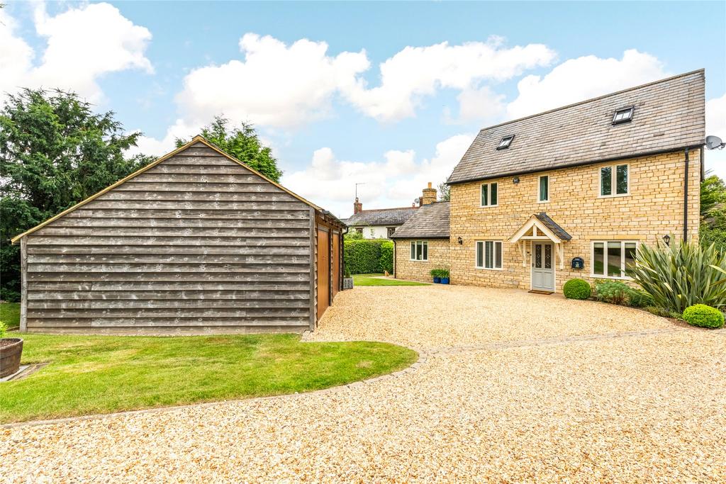 Cattle End, Silverstone, Towcester... 4 bed detached house for sale - £ ...