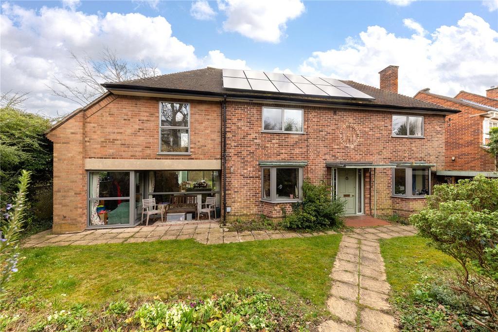 Bulstrode Gardens, Cambridge 4 bed detached house - £1,275,000