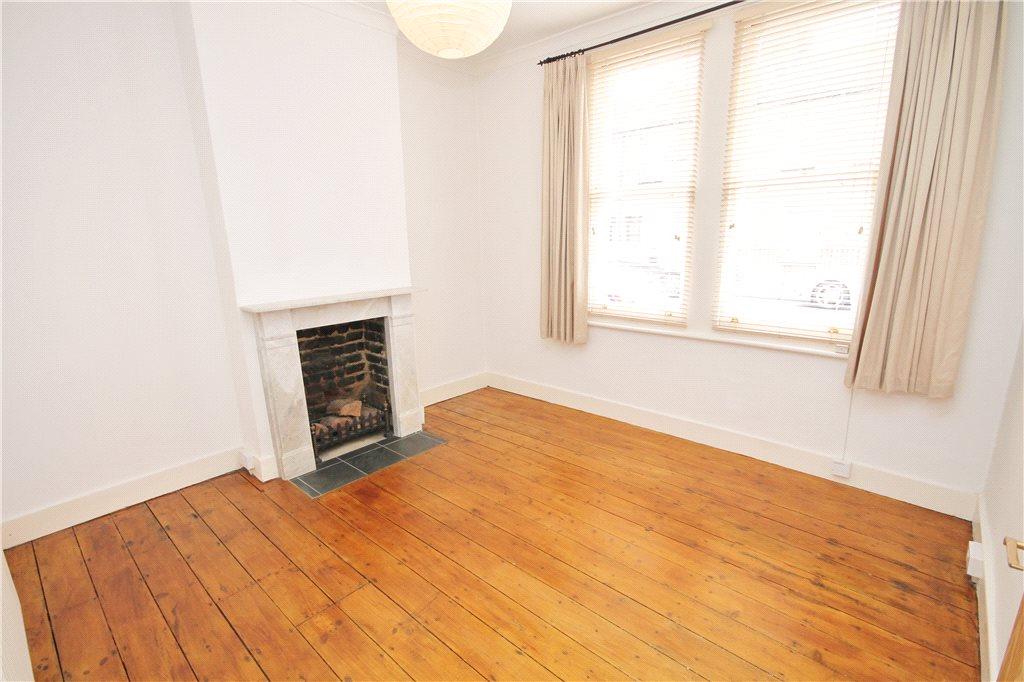 Leverson Street, London, SW16 2 bed maisonette - £1,650 pcm (£381 pw)