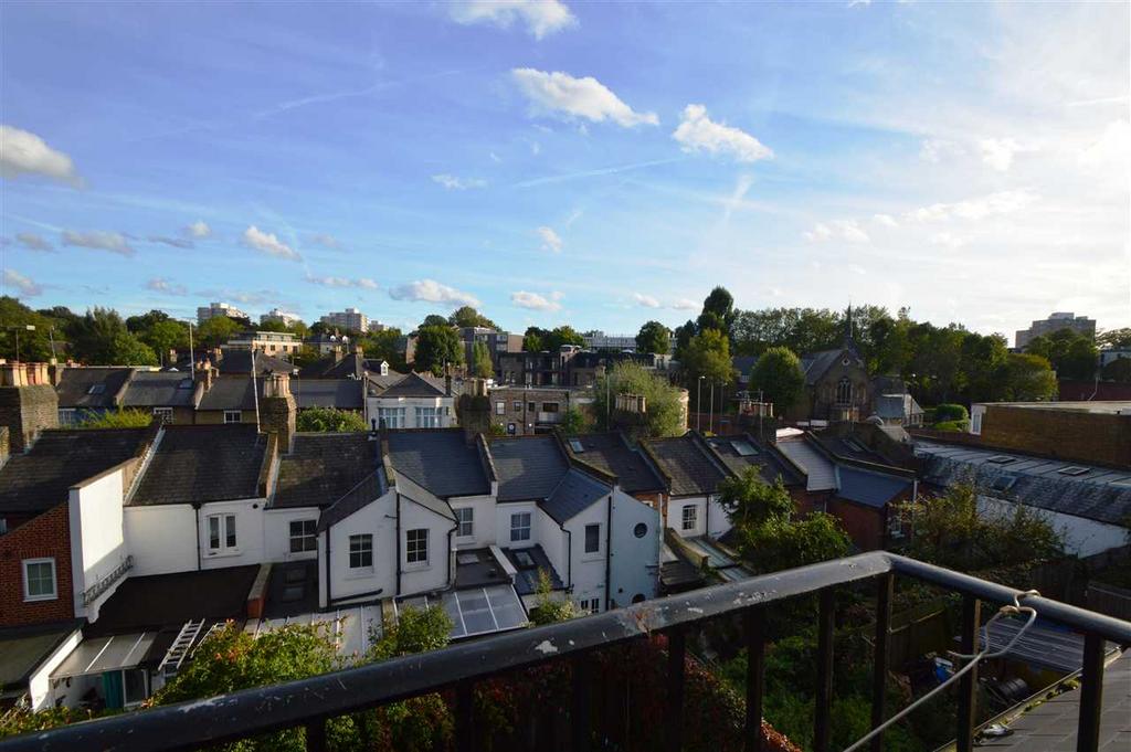 Roehampton High Street, Roehampton 1 bed apartment - £1,650 pcm (£381 pw)